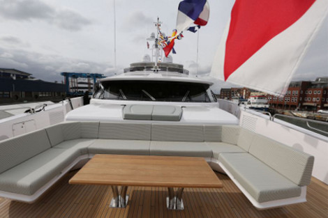 Πολυτέλεια εν πλω - Το 46μετρο χλιδάτο γιοτ του μεγιστάνα της Formula 1 Έντι Τζόρνταν ...