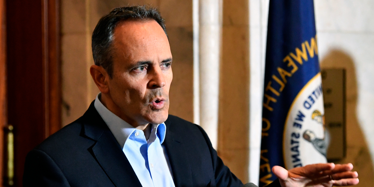 ΗΠΑ: Πρώην κυβερνήτης απένειμε χάρη σε βιαστή επειδή ήταν ανέπαφος ο ...