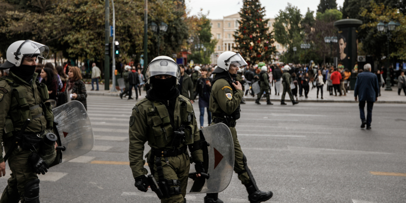 Soldiers in police duty in Thessaloniki? : r/greece