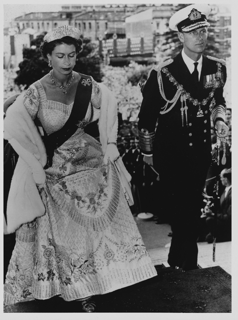 Πρίγκιπας Φίλιππος: Ο άπιστος Ελληνας σύζυγος της Ελισάβετ -Οι 12 ...