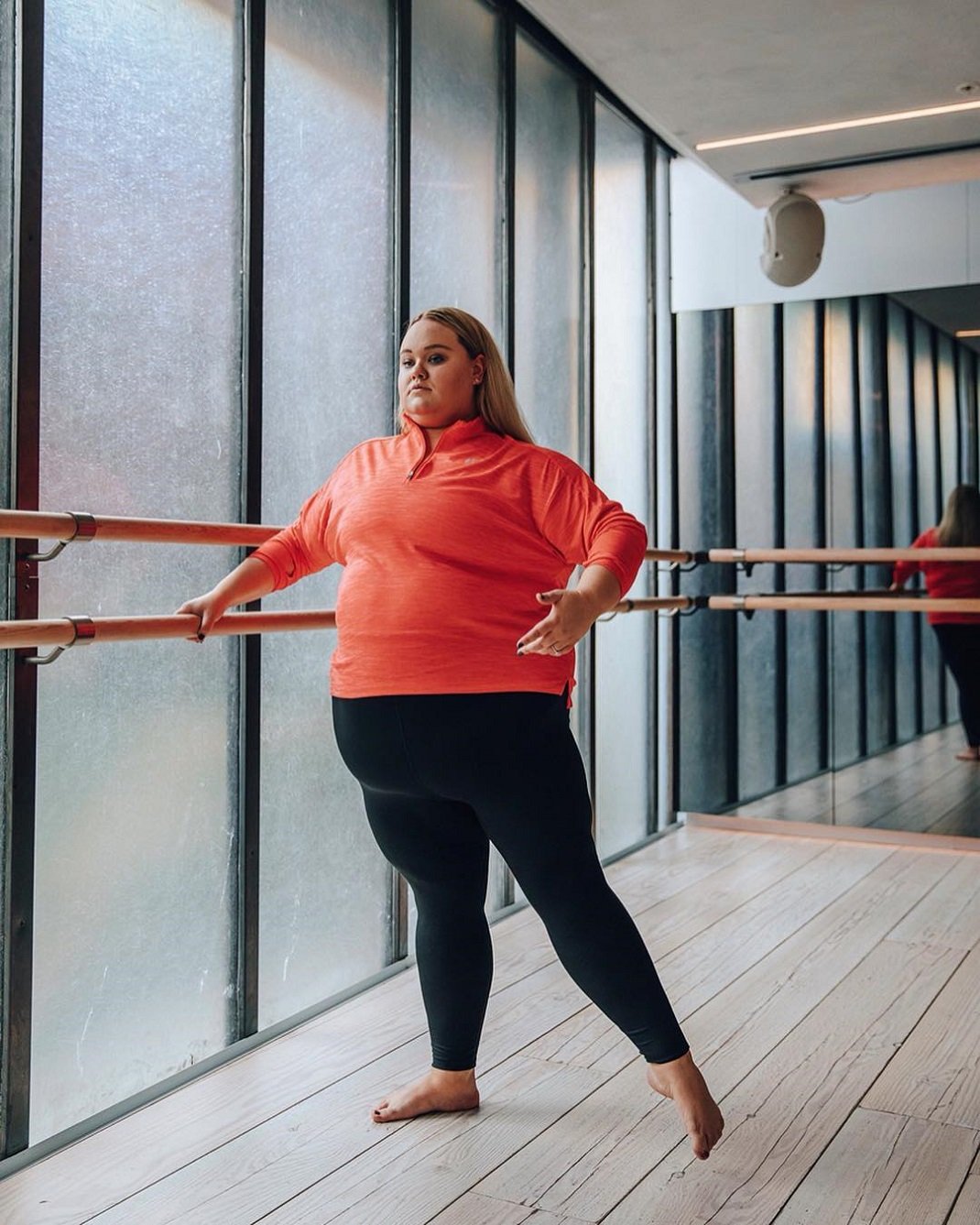 Plus size μπαλαρίνα απάντησε με τον καλύτερο τρόπο στο bullying για τα κιλά της -Η φωτό με τα ...