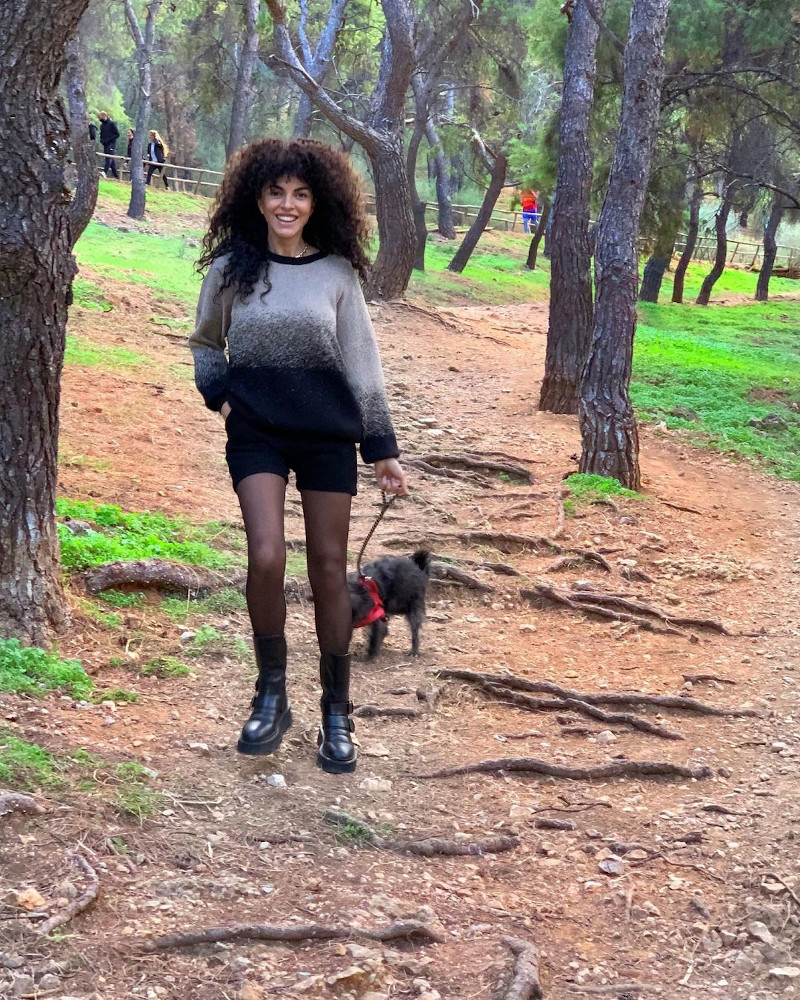 H Μαρία Σολωμού όπως δεν την έχουμε ξαναδεί -Με ολόισια μαλλιά [εικόνα ...