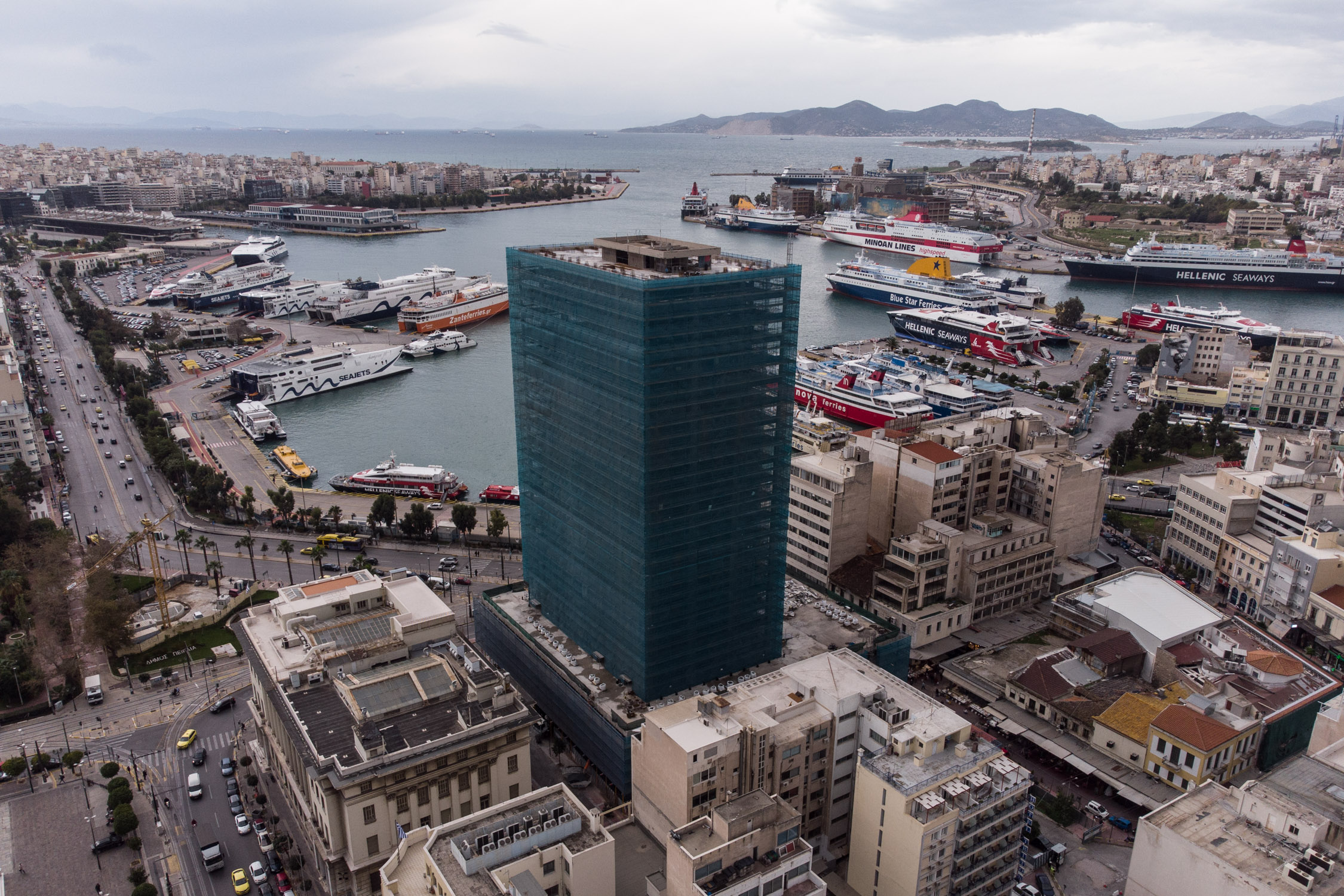 Μέσα στον Piraeus Tower: Μπήκαμε στο εργοτάξιο -Ετσι γίνεται η ...