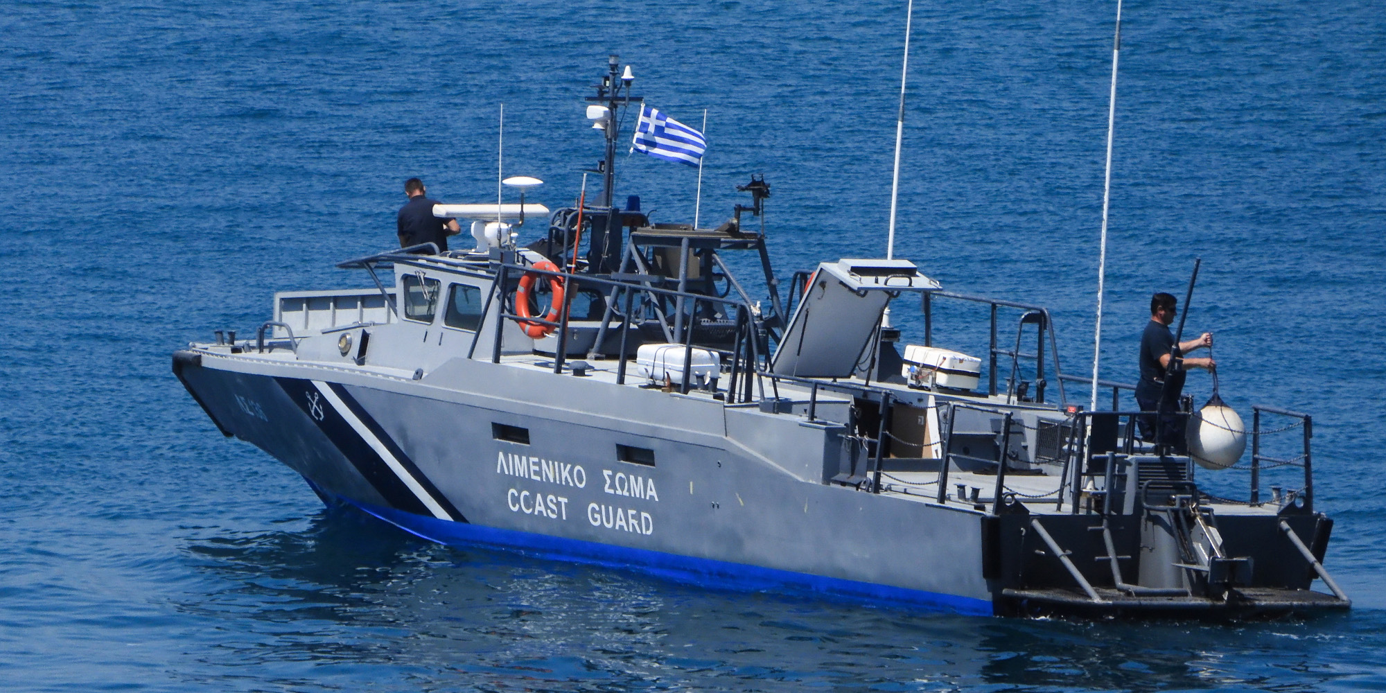 Ναυάγιο με μετανάστες στα ανοιχτά της Πάρου -Επιχείρηση του Λιμενικού ...