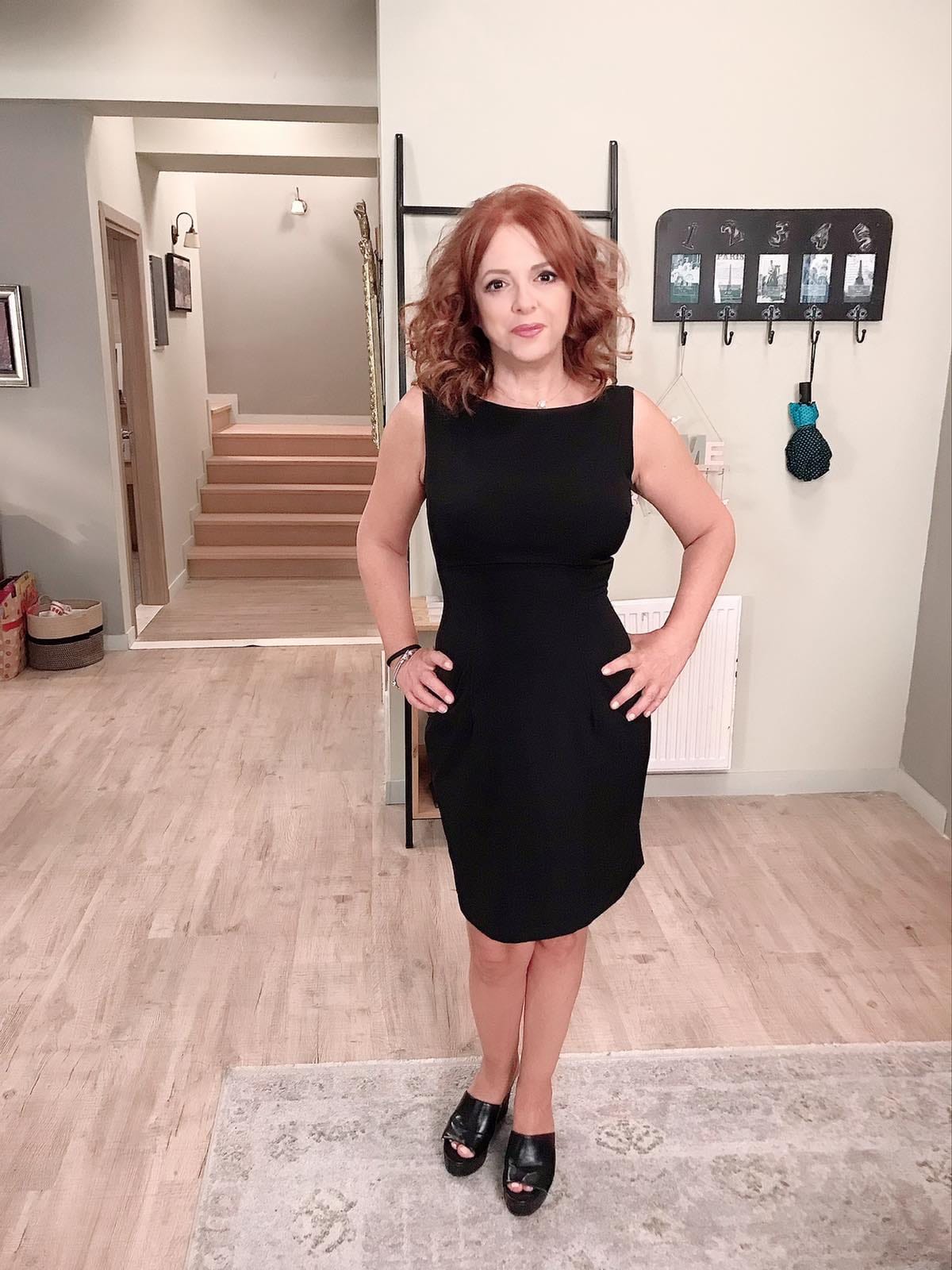 Ελένη Ράντου: Με μαγιό στα 56 της είναι η απόλυτη απάντηση στα φίλτρα ...