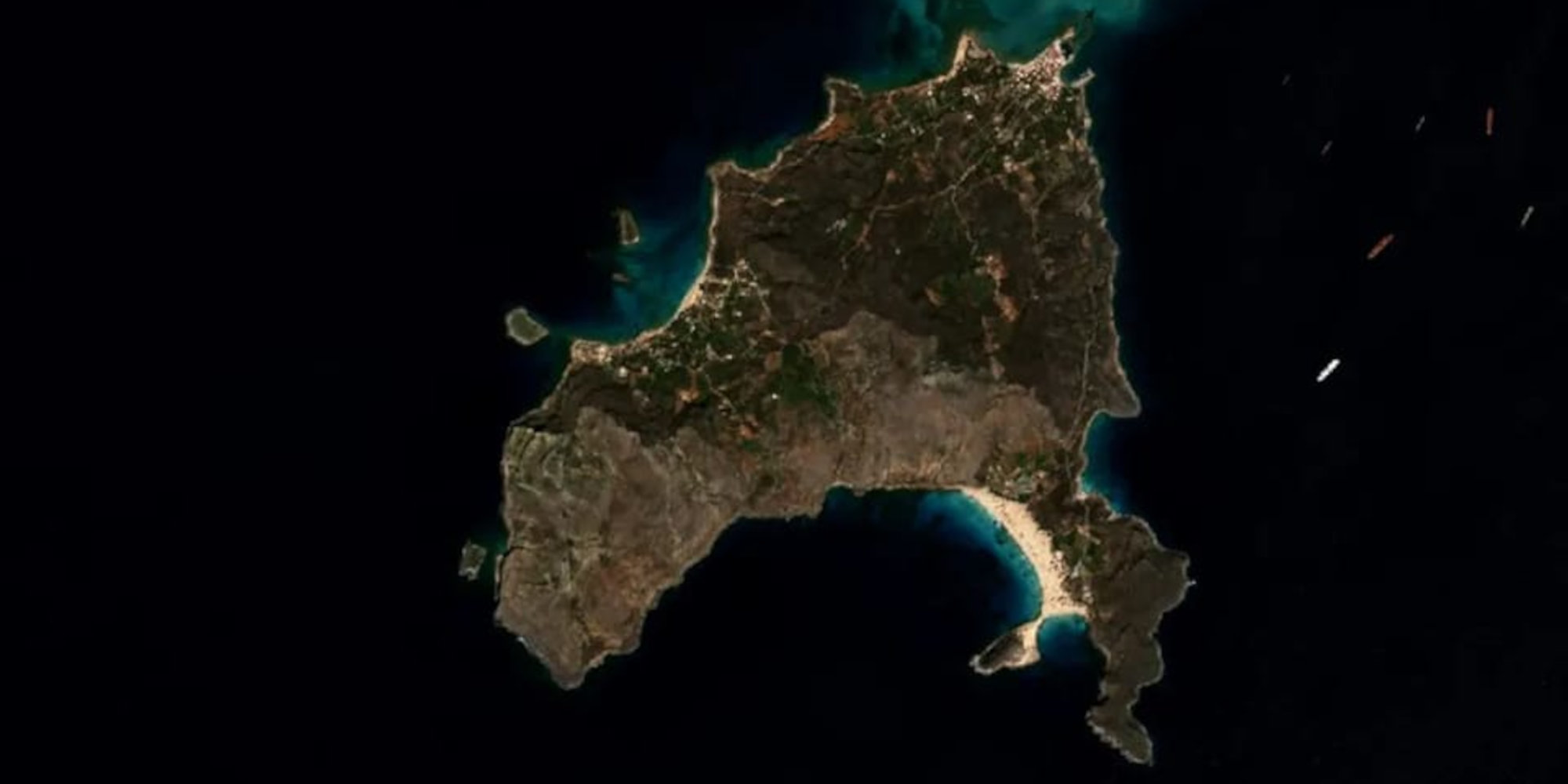 Η Ελαφόνησος, η παραλία του Σίμου και το Παυλοπέτρι από το Διάστημα -Η ...