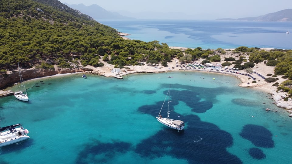 Το παραδεισένιο νησί με το μυστικό τούνελ και τους ξεχωριστούς ...