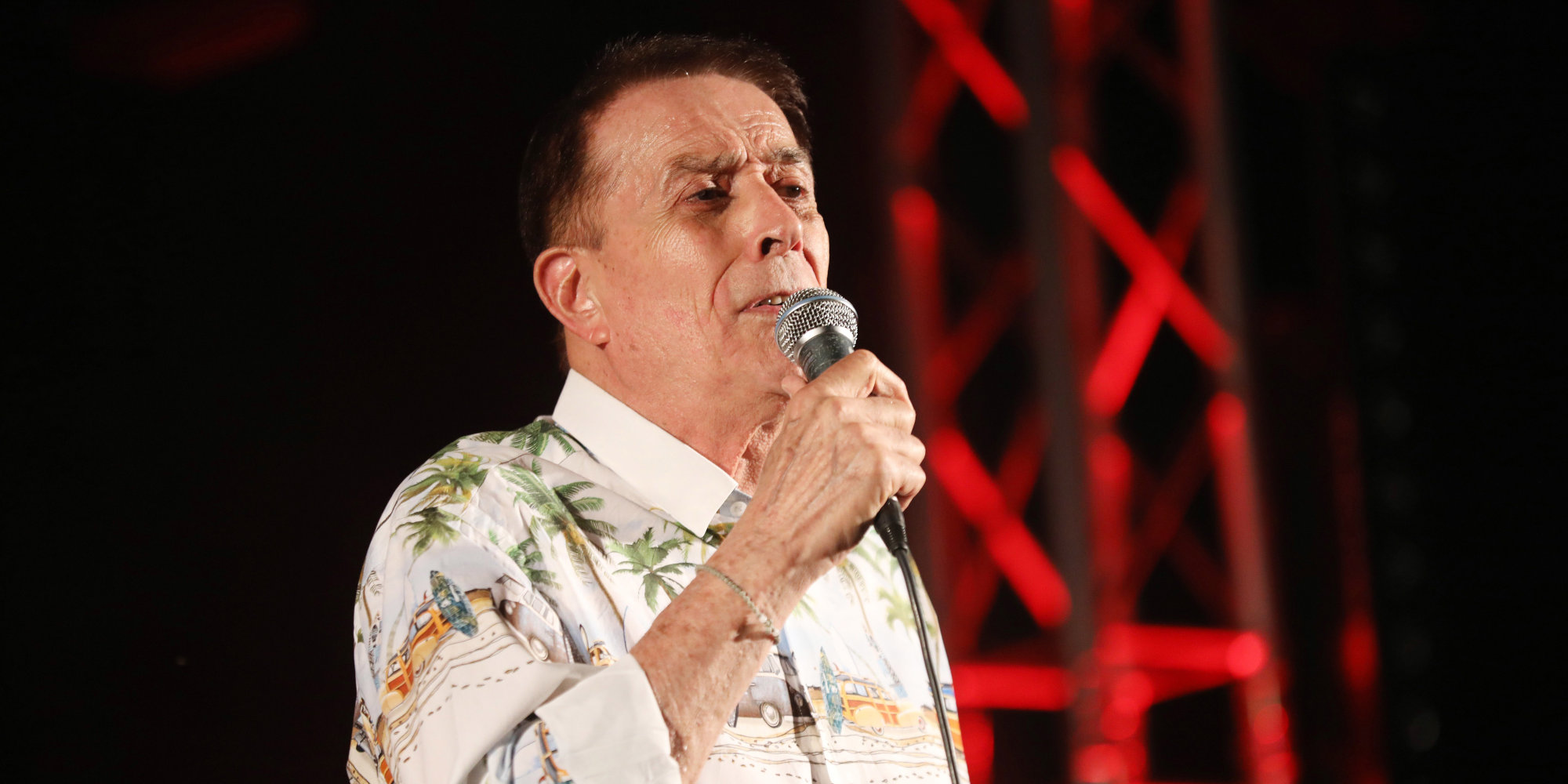 Singer Dakis dies at the age of 79 - iefimerida.gr