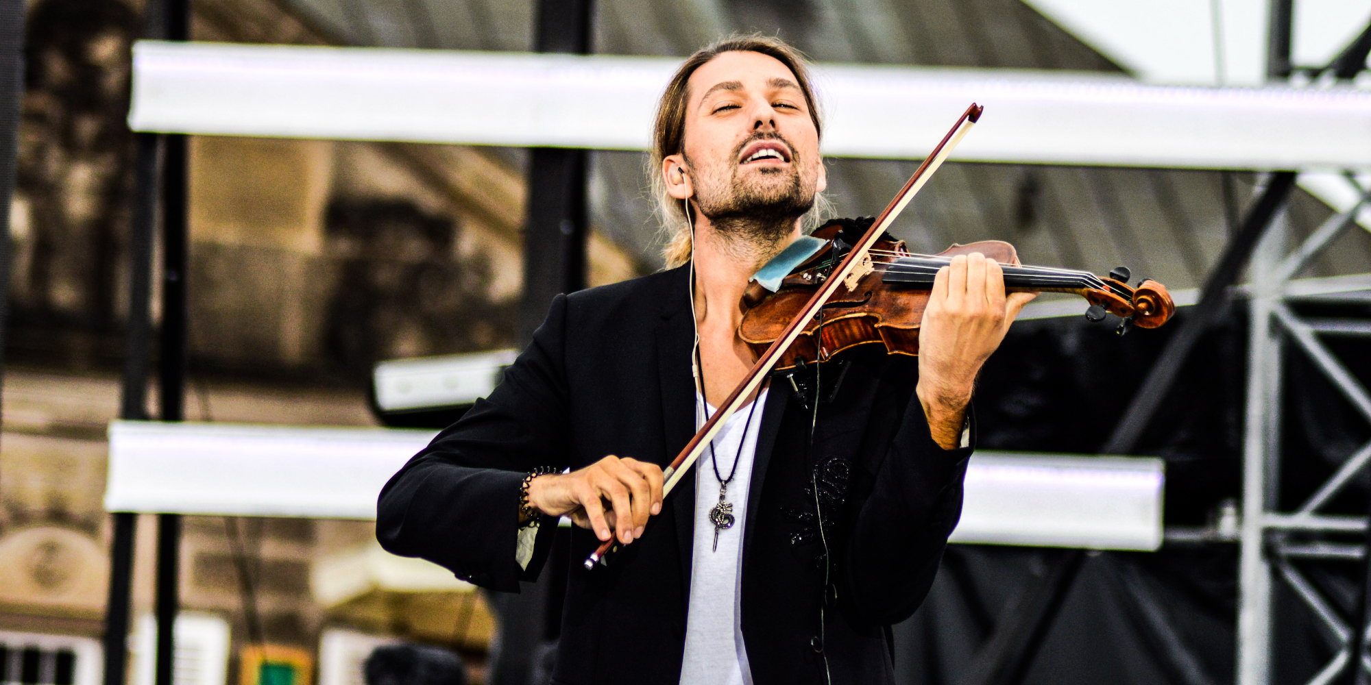 Ο σούπερ σταρ του βιολιού David Garrett στο Ηρώδειο: Ο «σύγχρονος ...
