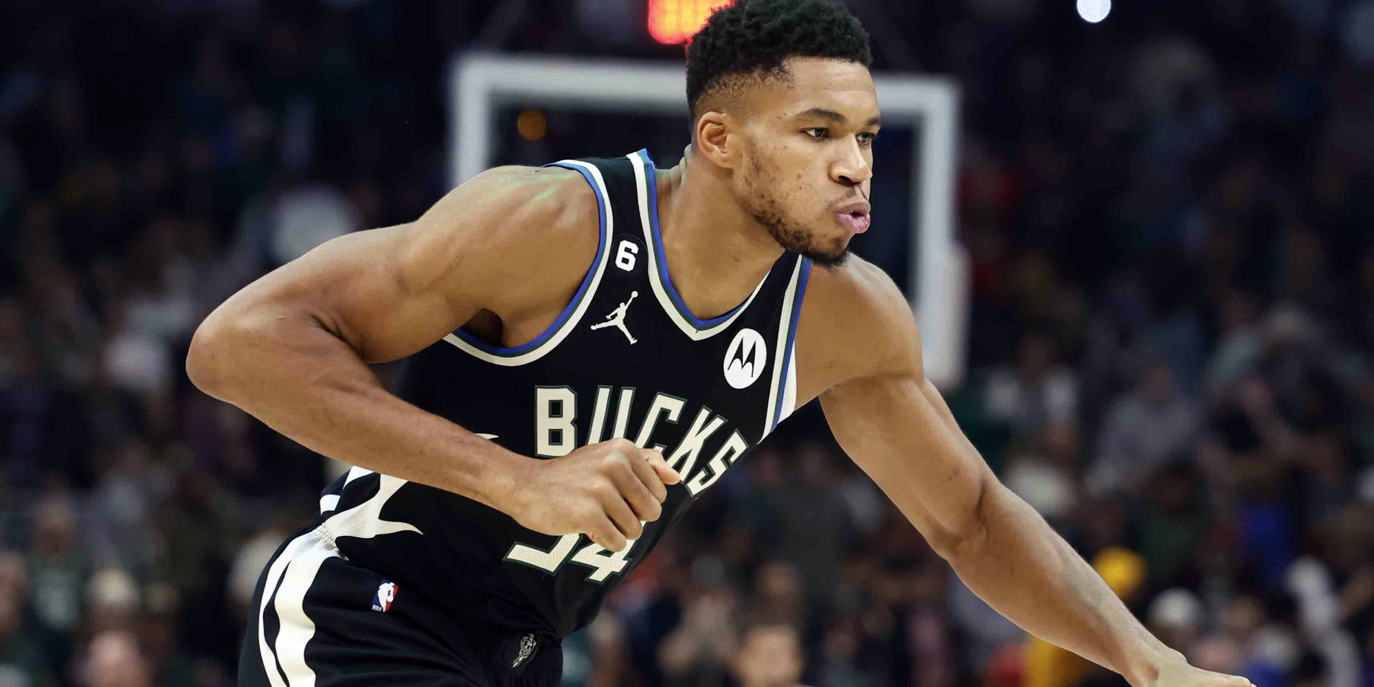 ΝΒΑ: Γράφει ξανά ιστορία ο Γιάννης Αντετοκούνμπο, ισοφάρισε ρεκόρ 50 ετών του Τζαμπάρ ...