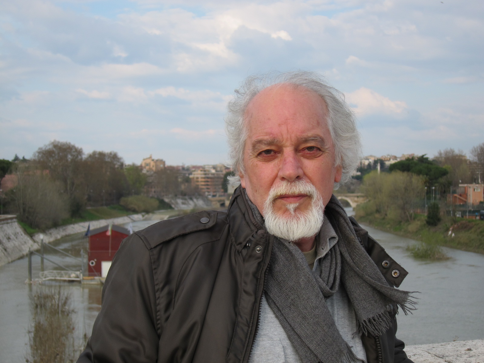 Το βιβλίο που έγινε φαινόμενο 50 χρόνια μετά την έκδοσή του - Ο Ιταλός συγγραφέας Gianfranco ...