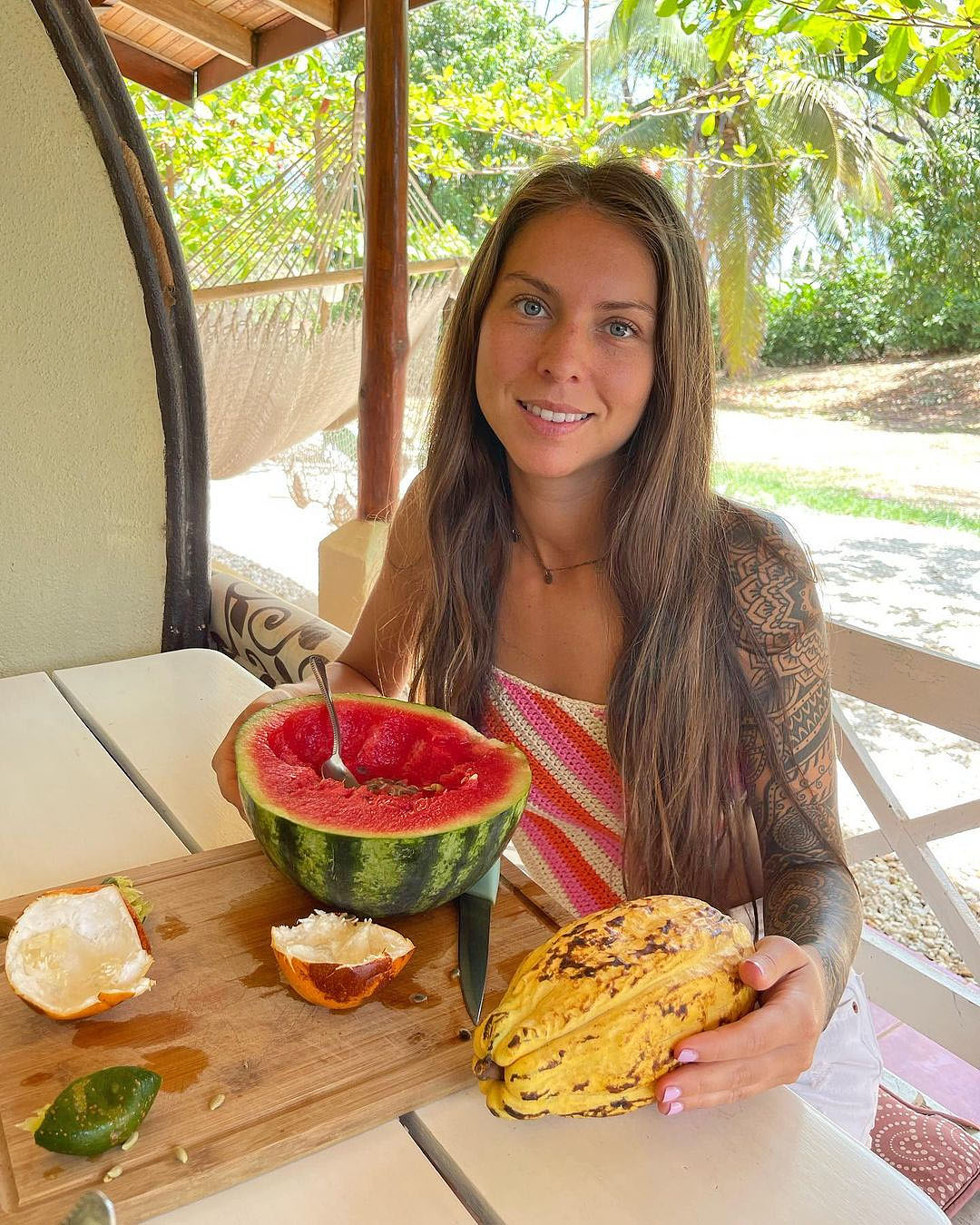 Σκληροπυρηνική χορτοφάγος εξηγεί γιατί έκοψε τα πάντα και έγινε vegan -«Είδα παράσιτα να φεύγουν ...