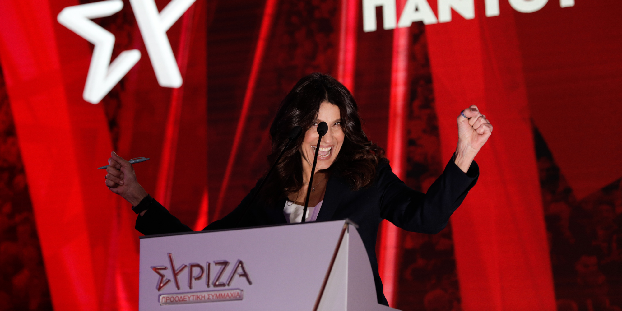 «Πρόεδρε, έλα με... φόρα»: Η Πόπη Τσαπανίδου καλεί τον Τσίπρα στο βήμα ...