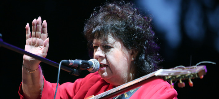 Αρλέτα: Η μουσική πορεία στις μπουάτ, η λογοκρισία και η αρχή του ...