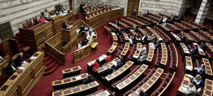 Πέρασε από την επιτροπή της Βουλής η αλλαγή φύλου από τα 15 -Υπέρ ...