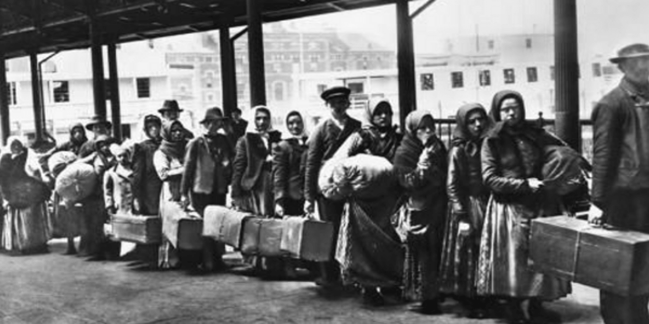Οταν οι Ελληνες μετανάστες έπεφταν θύματα ρατσισμού και ...