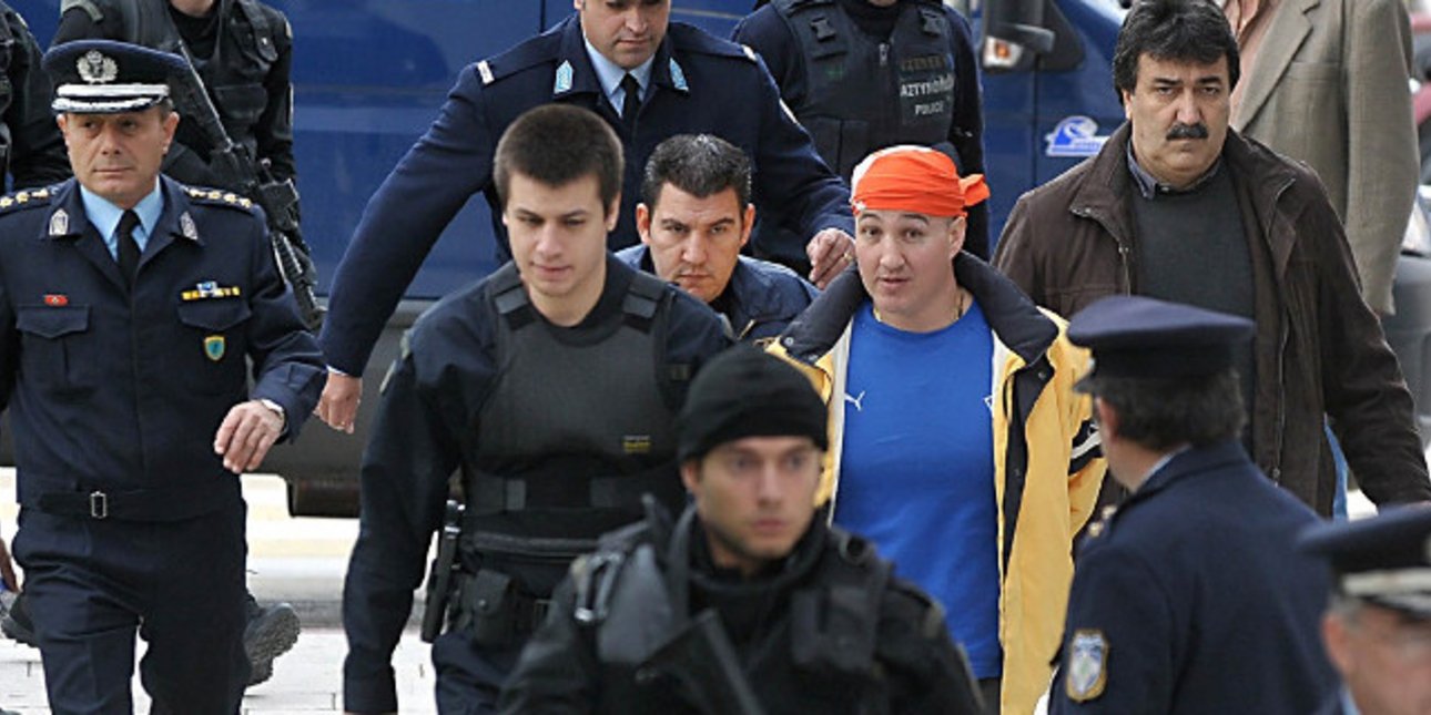 Η «Greek Mafia» του Βλαστού: Οι χρυσαυγίτες, ο Ακης και οι επώνυμοι ...