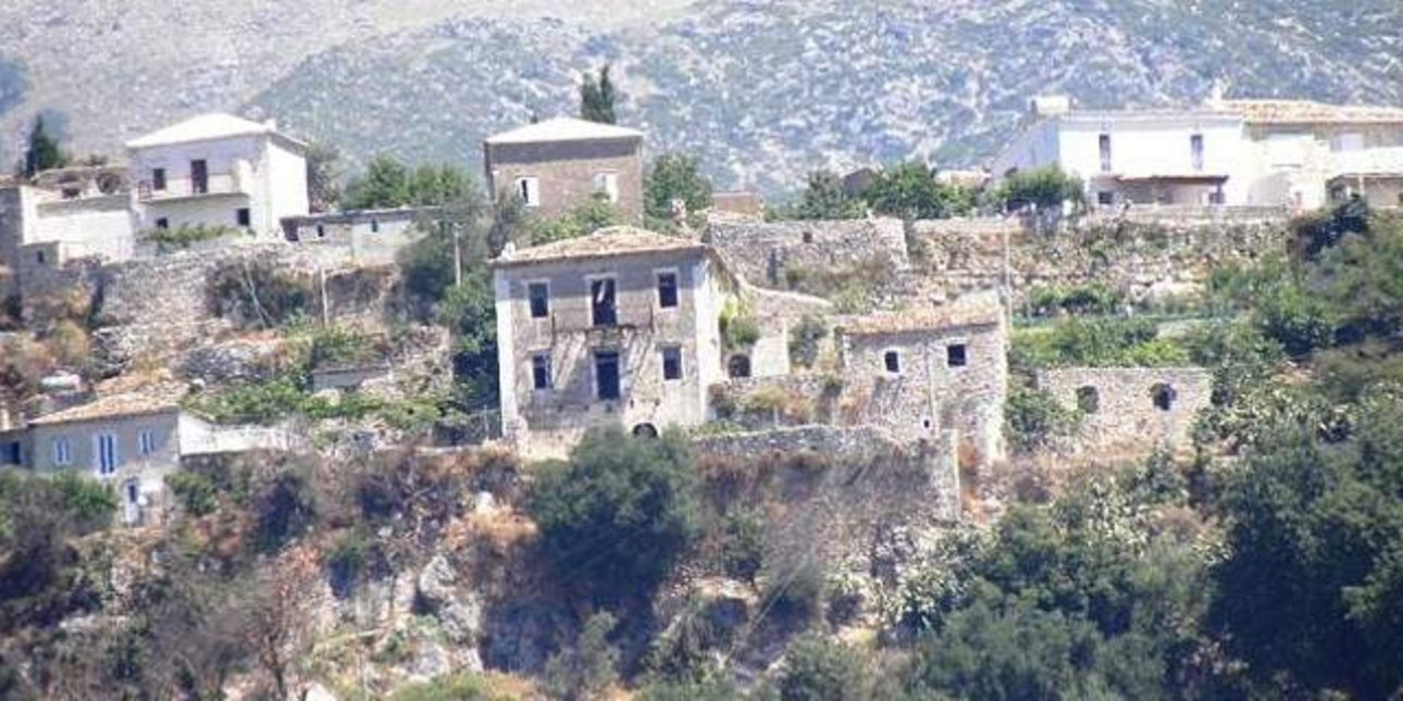 Ελληνες της Χειμάρρας: Υβρις των Αλβανών -Θέλουν να αρπάξουν τις ...