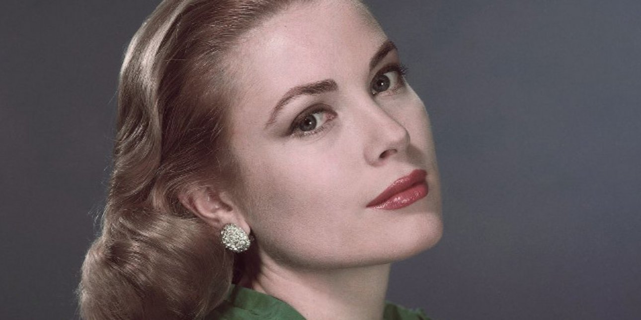 Η μικρότερη εγγονή της Γκρέις Κέλι είναι ολόιδια με την πανέμορφη ...