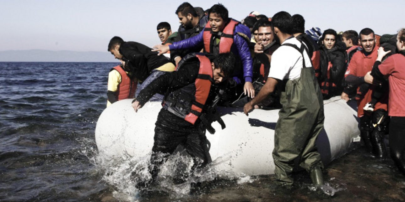Μόνο τον Οκτώβριο έφτασαν στα νησιά 3.478 πρόσφυγες και μετανάστες ...