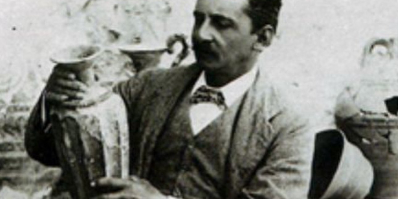 Σερ Αρθουρ Εβανς: Οι περιπέτειες του Βρετανού αρχαιολόγου που βρήκε την ...