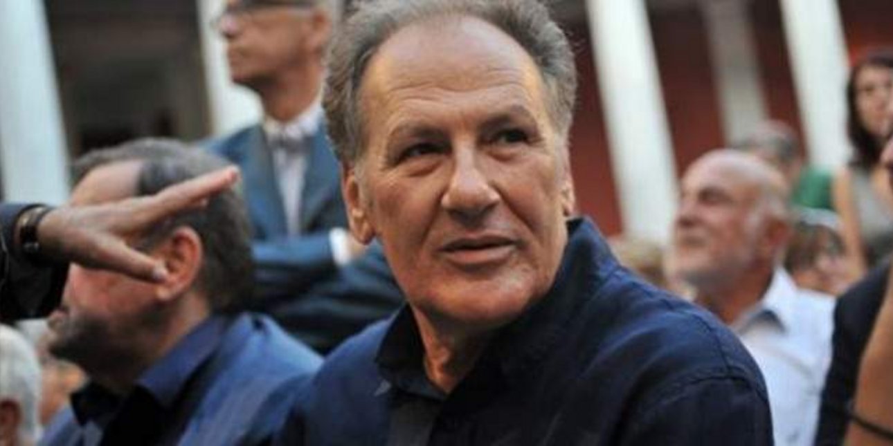 Ο Κώστας Λαλιώτης γράφει για την ταινία «Οι σκοτεινές ώρες» του ...