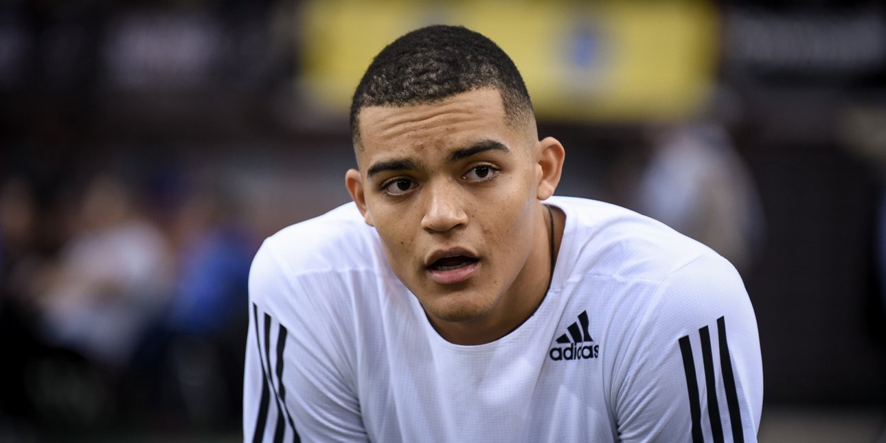 Ο Εμμανουήλ Καραλής κατήγγειλε τον Κυτέα στον ΣΕΓΑΣ για ρατσιστική ...