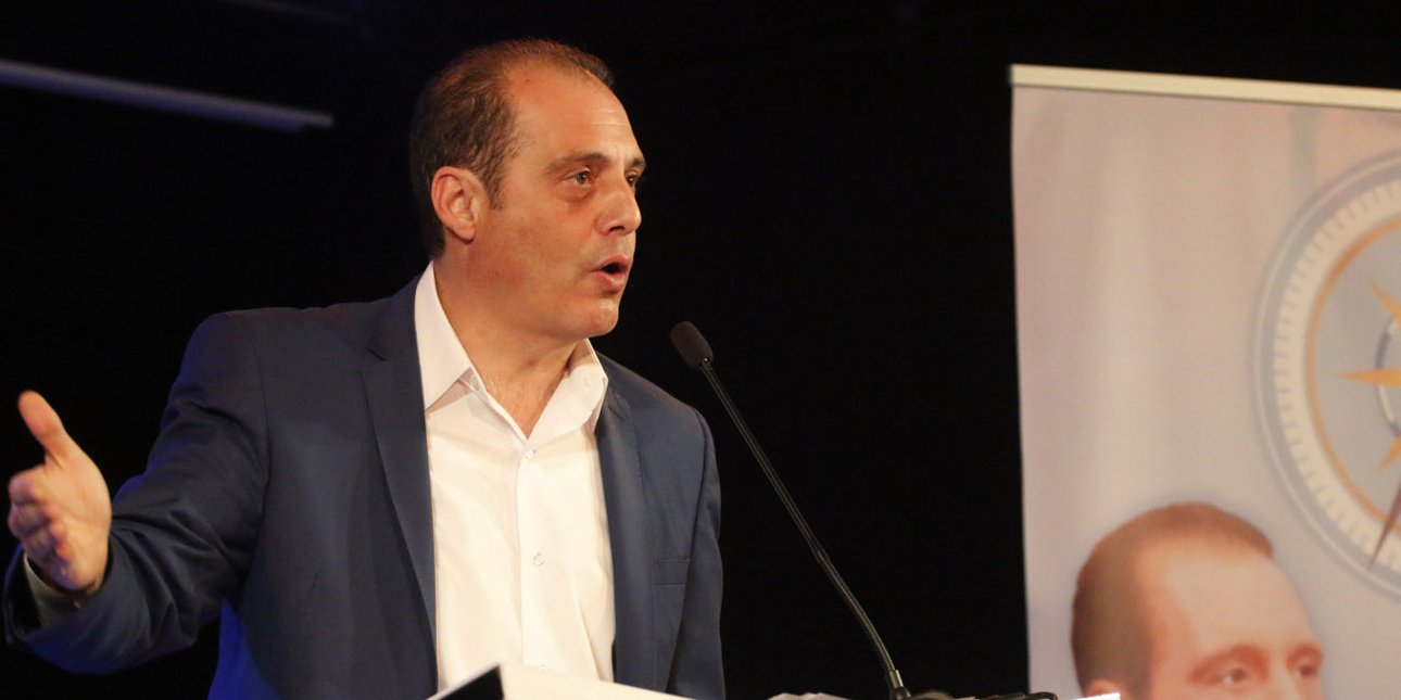 Κυριάκος Βελόπουλος: Από τις ιδιόχειρες επιστολές του Ιησού ως την ...