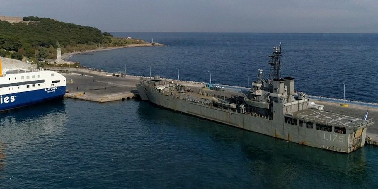 Στο λιμάνι Μυτιλήνης το αρματαγωγό «Ικαρία» -Για την φιλοξενία ...