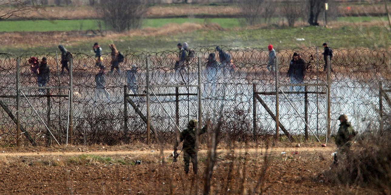 Εβρος: Εργασίες αποκατάστασης του φράχτη μετά τα επεισόδια του Σαββάτου ...