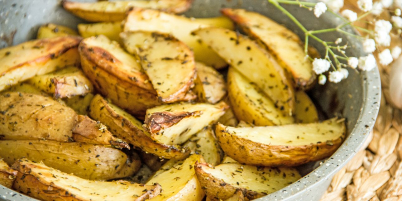 Συνταγή για φανταστικές πατάτες φούρνου, χωρίς λάδι -Μυστικό υλικό ...