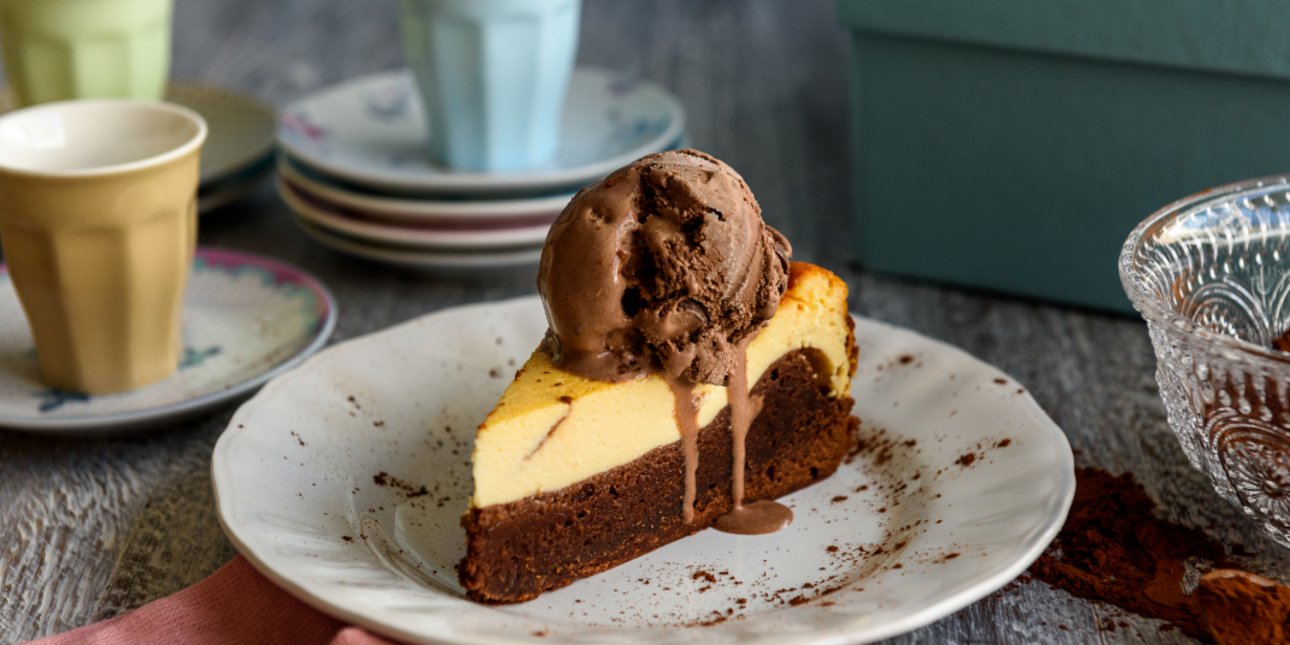 Cheesecake φούρνου με παγωτό -H αμερικάνικη εκδοχή του γλυκού είναι ...