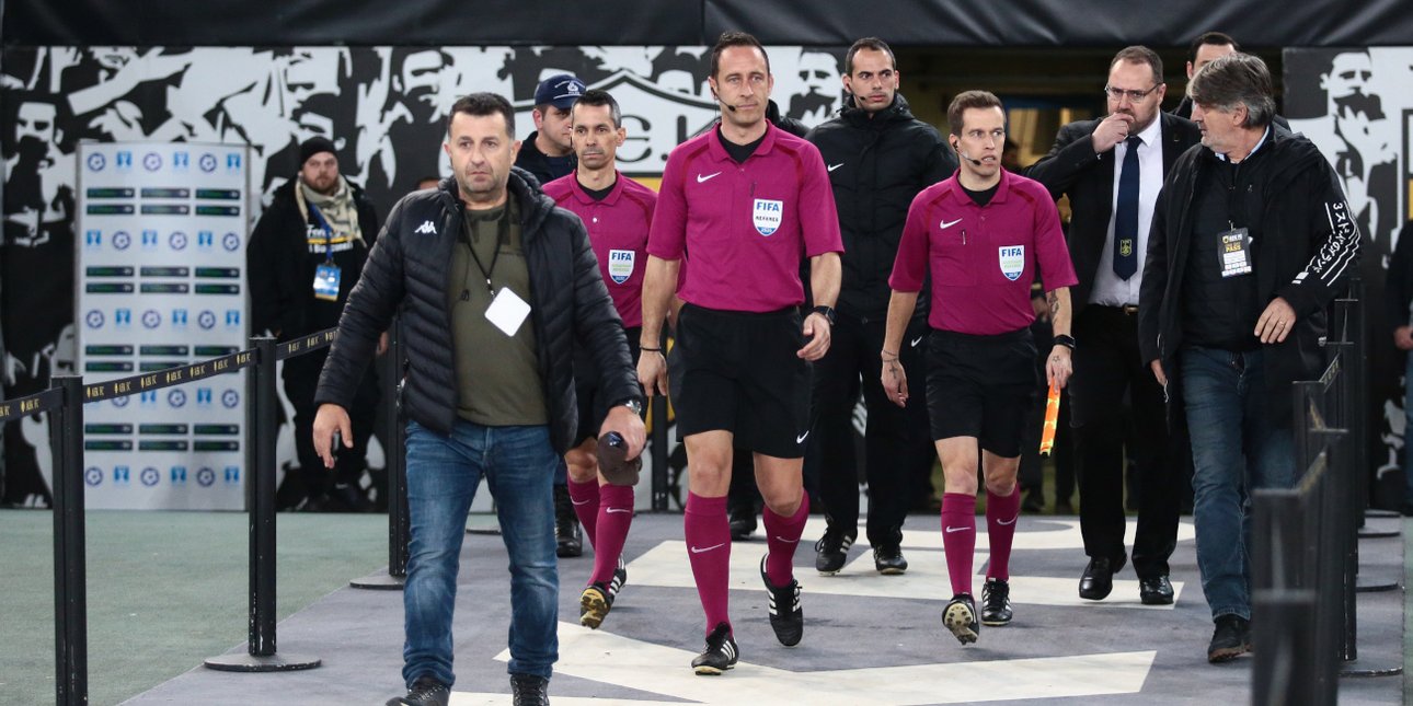 Πλέι οφ Europa League: Ο διαιτητής του επεισοδιακού αγώνα ΑΕΚ-Αρης θα ...