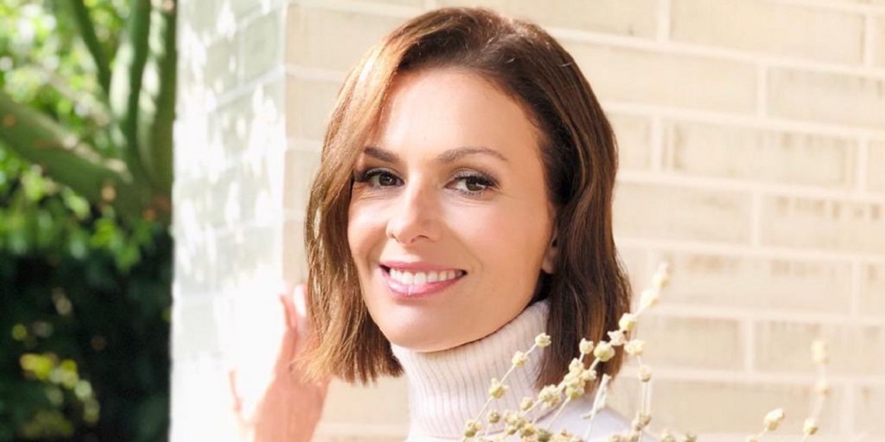 H Τζίνα Αλιμόνου έχει τη φυσική συνταγή που «σβήνει» τις ρυτίδες και ...