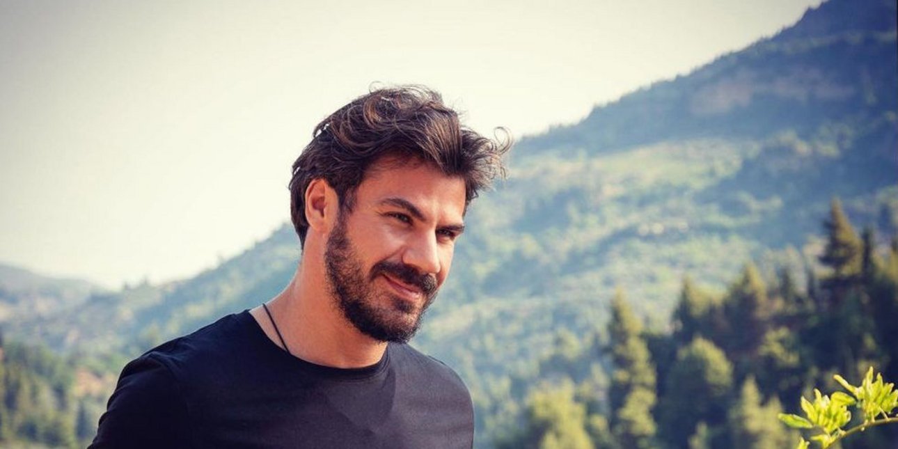 Ο Ακης Πετρετζίκης χωρίς ρεύμα 3 μέρες: «Κατεβαίνει» για πρωθυπουργός ...