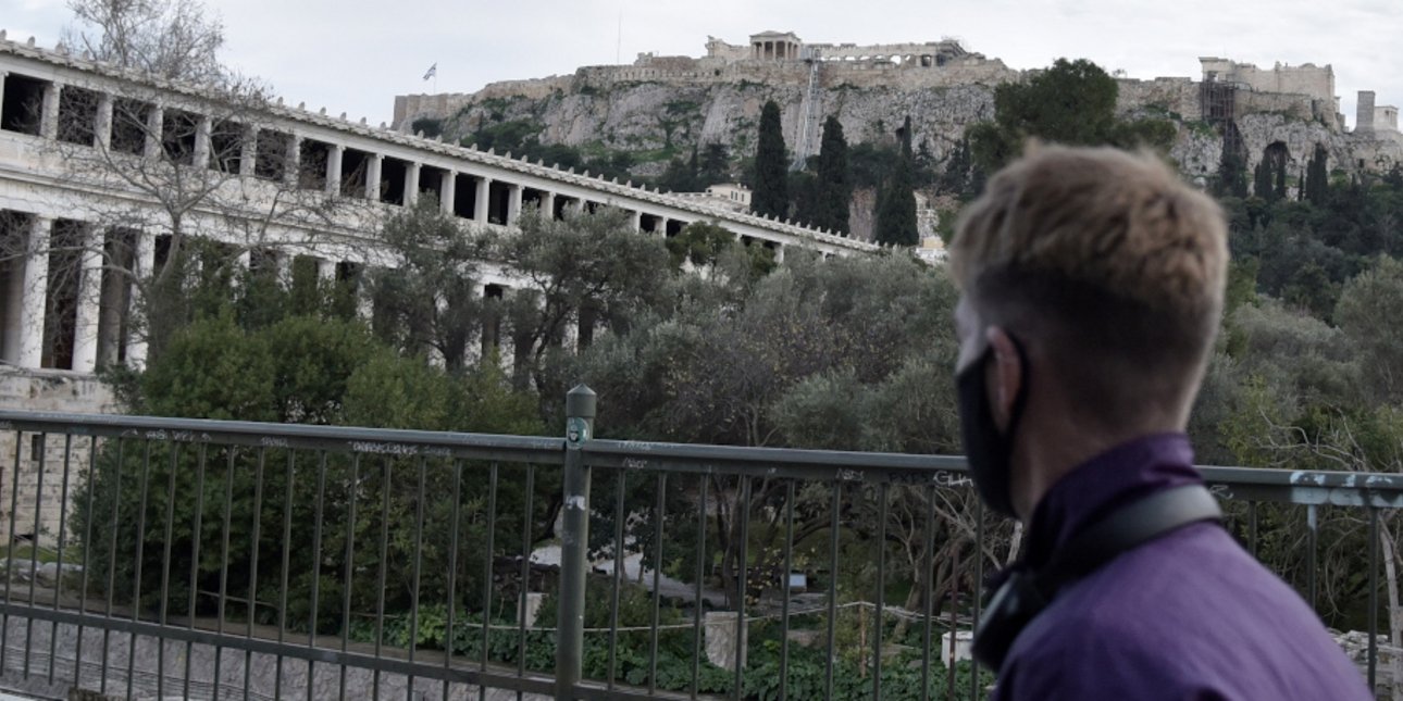 Πάνω από 1.300 κρούσματα και σήμερα -Παράταση lockdown βλέπουν οι λοιμωξιολόγοι - iefimerida.gr