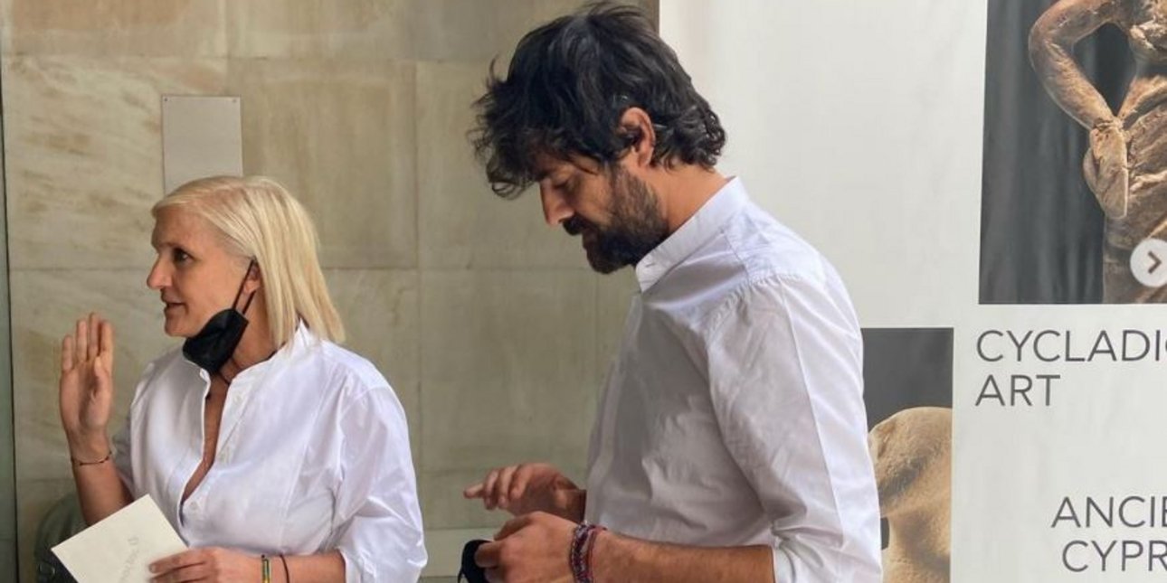 Εφθασε στην Αθήνα η καλλιτεχνική διευθύντρια του Dior Η πρώτη κίνησή της πού βρέθηκε με τον