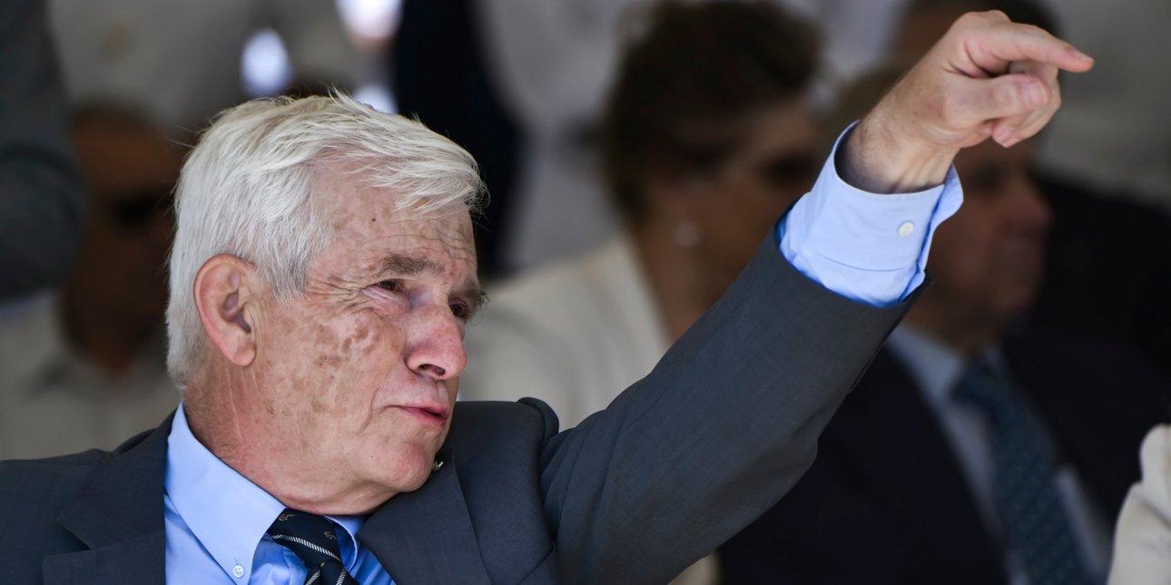 Πάνος Λασκαρίδης: Η παραίτηση και ο πόλεμος με την Ενωση Ελλήνων ...