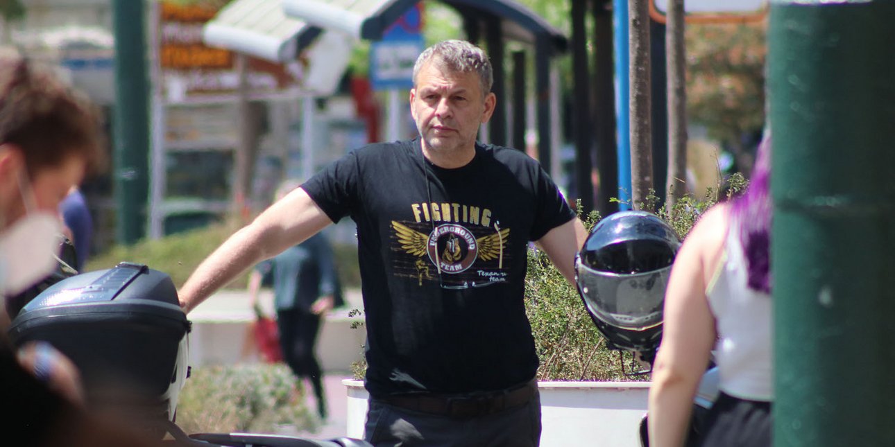 Ο Απόστολος Γκλέτσος αποκαλύπτει την πιο βιτριολική κριτική που δέχτηκε ...