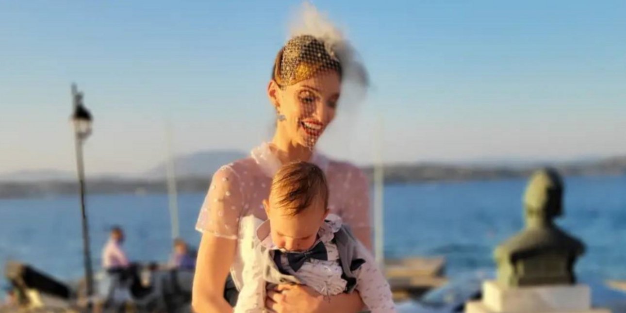 Παντρεύτηκε η Μορφούλα Ντώνα στις Σπέτσες -Με υπέροχο 50s νυφικό και ...