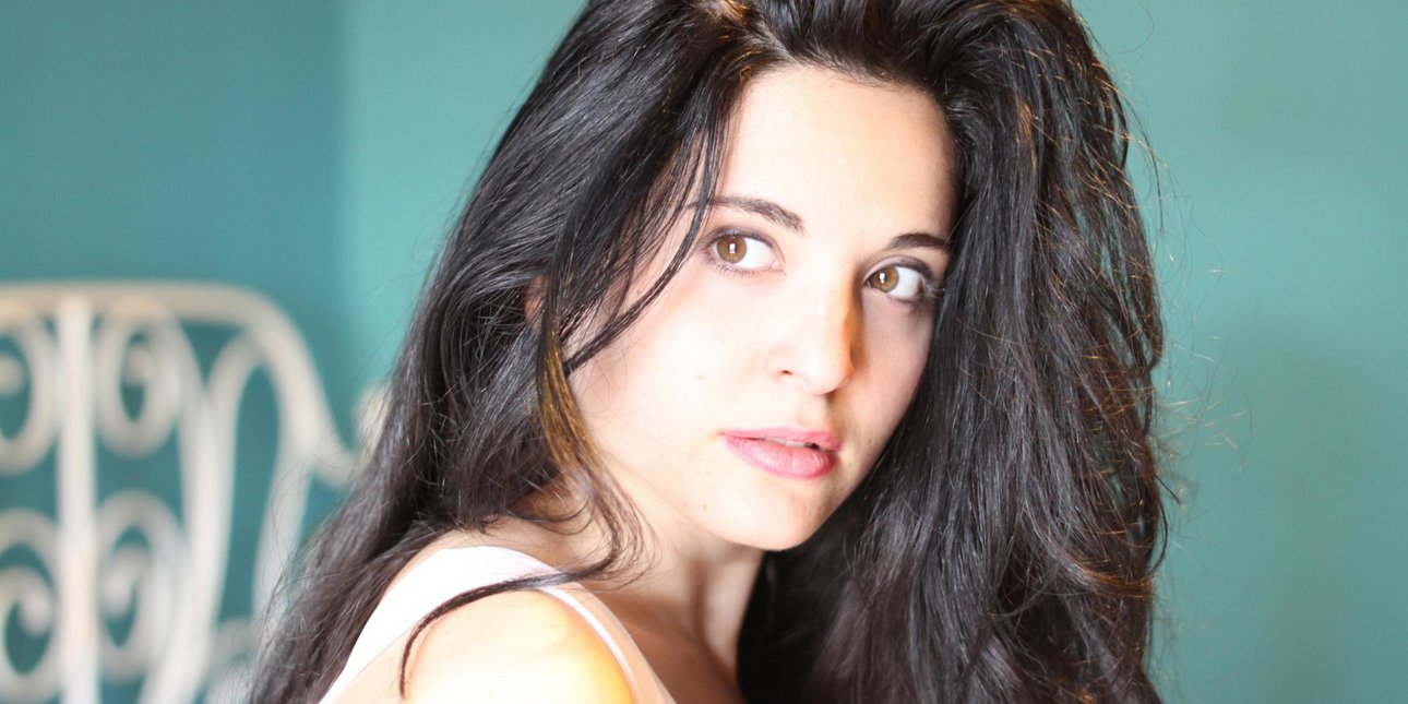 Ελληνίδα ηθοποιός που μένει στη Νέα Υόρκη περιγράφει το χτύπημα της ...