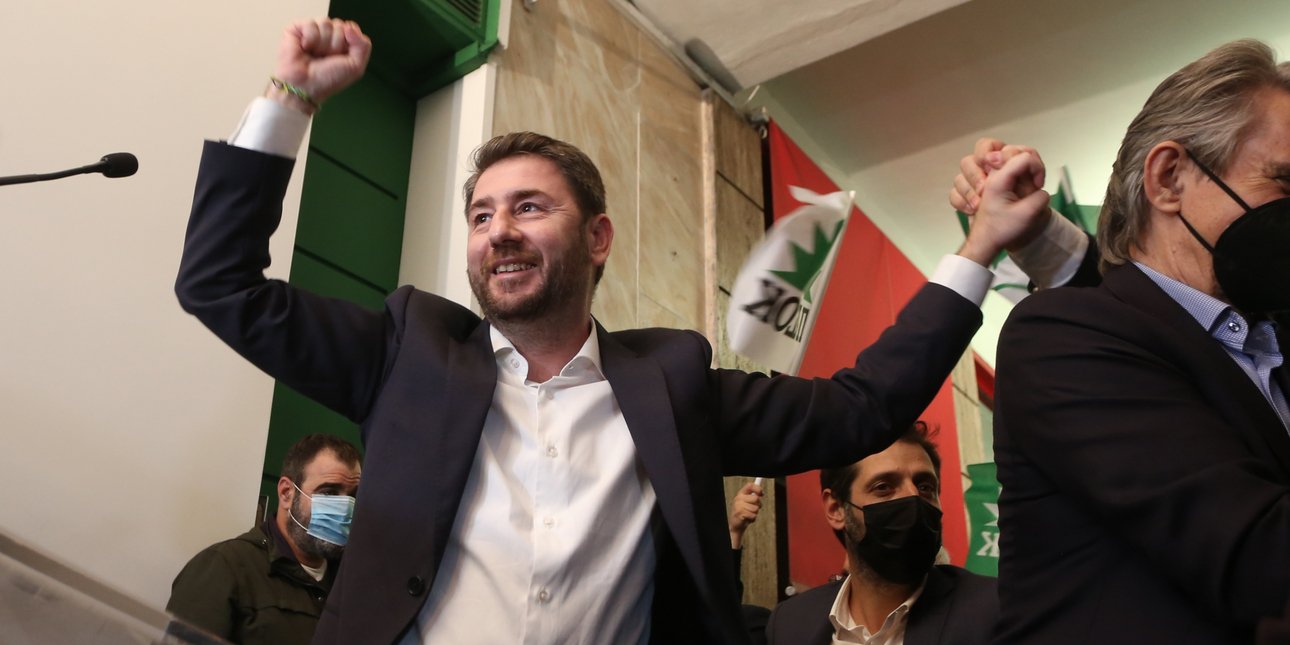 Alexis Tsipras congratulates Nikos Androulakis on his election ...
