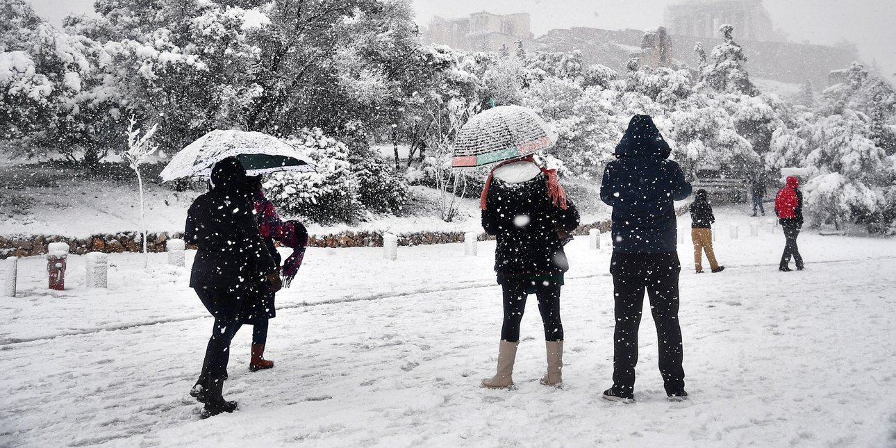 Νέα κακοκαιρία το Σαββατοκύριακο με χιόνια και στην Αττική -Πού ...