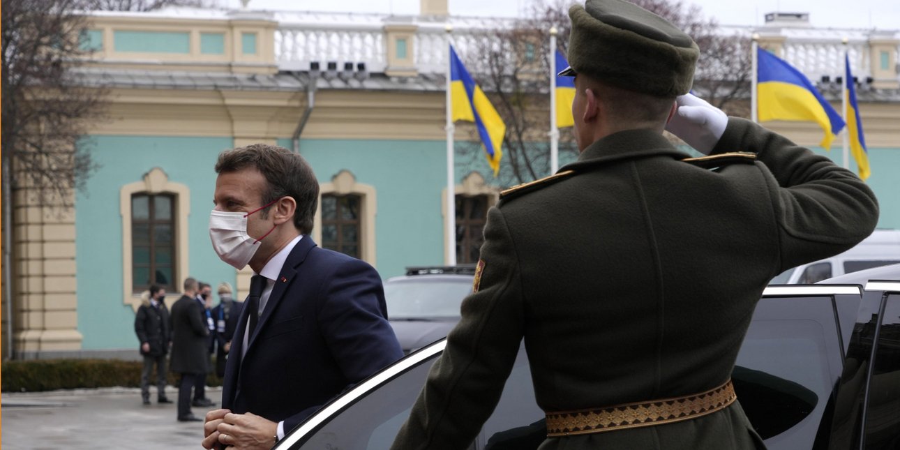 Η Ουκρανία θέλει να επισκεφθεί το Κίεβο ο Μακρόν πριν ολοκληρωθεί η ...
