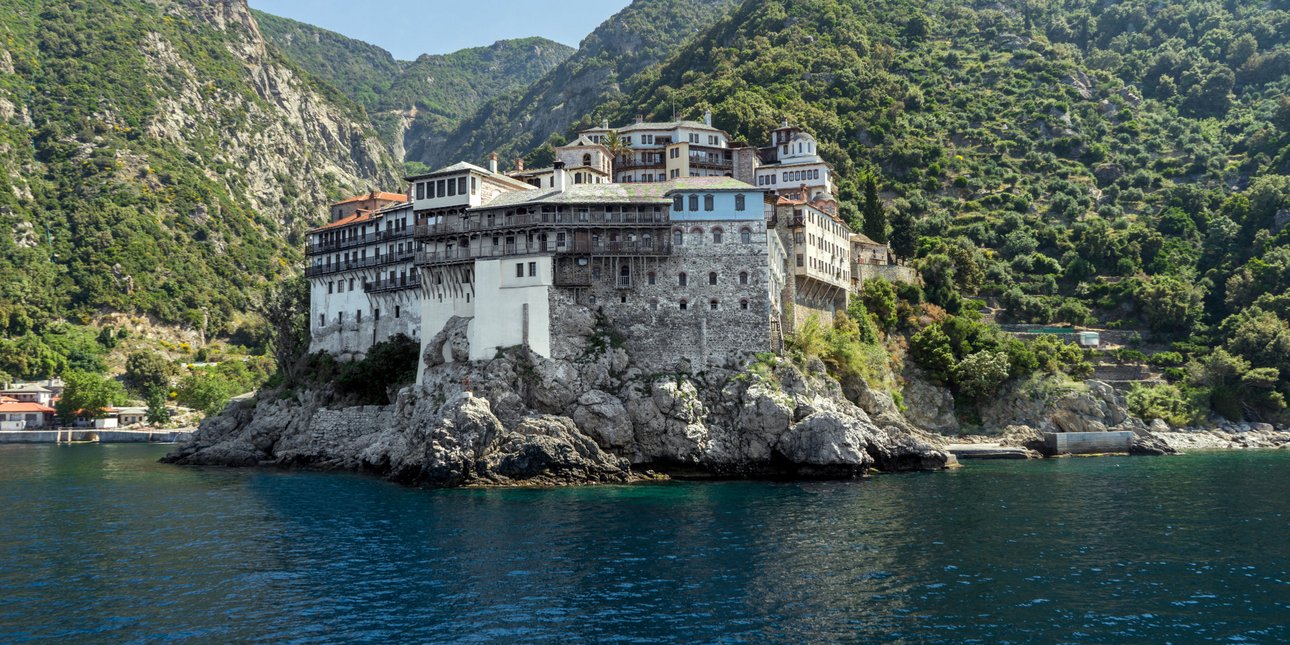 Ηγούμενος Μονής Εσφιγμένου: «Πλοκάμια» του κόμματος ΝΙΚΗ στο Άγιο Όρος ...