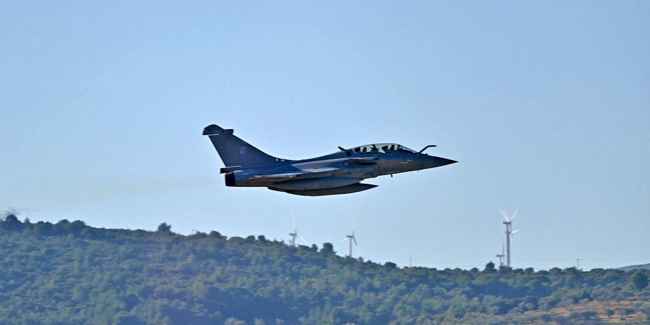 Greece's first six Rafale fighter jets to arrive on Wednesday, flying ...