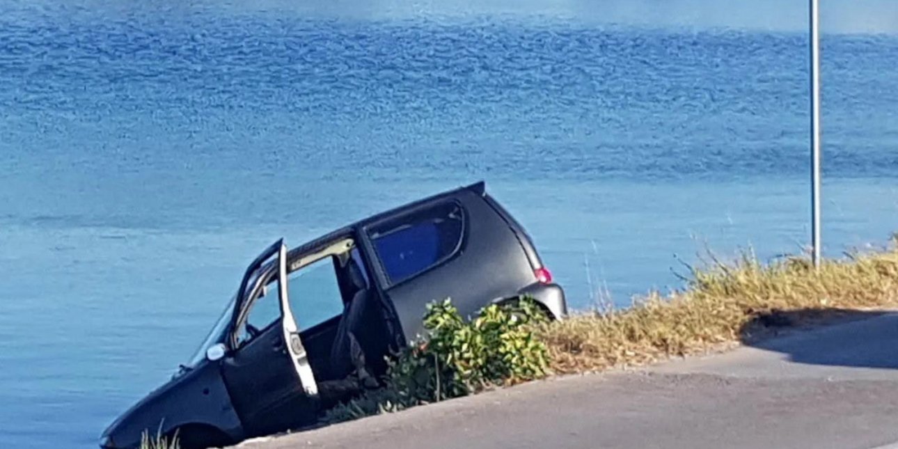Πρέβεζα: Στη θάλασσα έπεσε αυτοκίνητο με τον οδηγό του [βίντεο ...