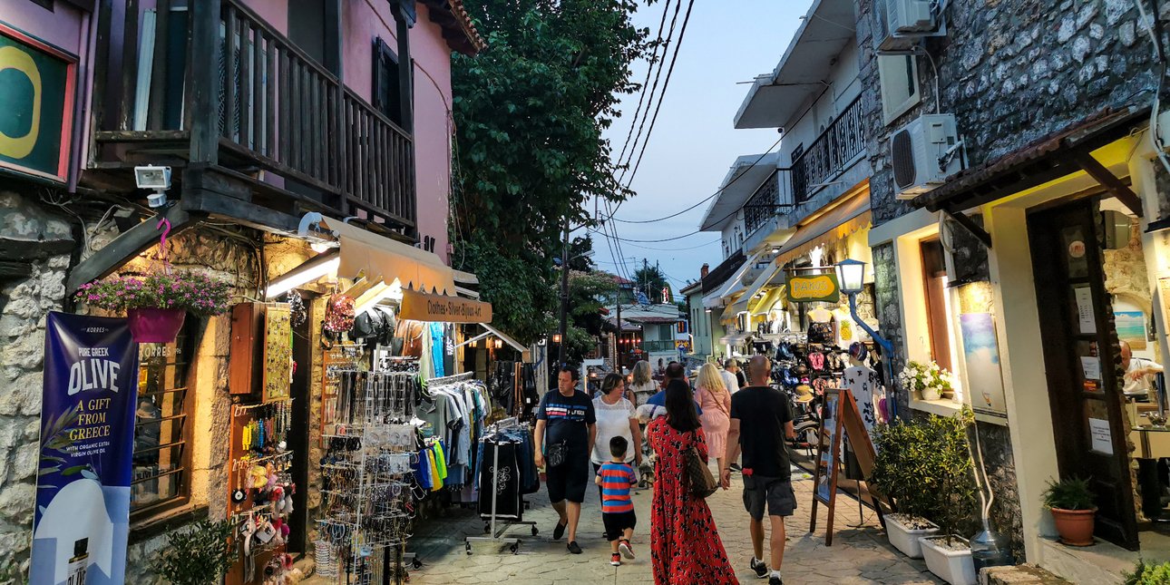 Χαλκιδική: Επεκτείνεται η τουριστική σεζόν, η στρατηγική με τους ...