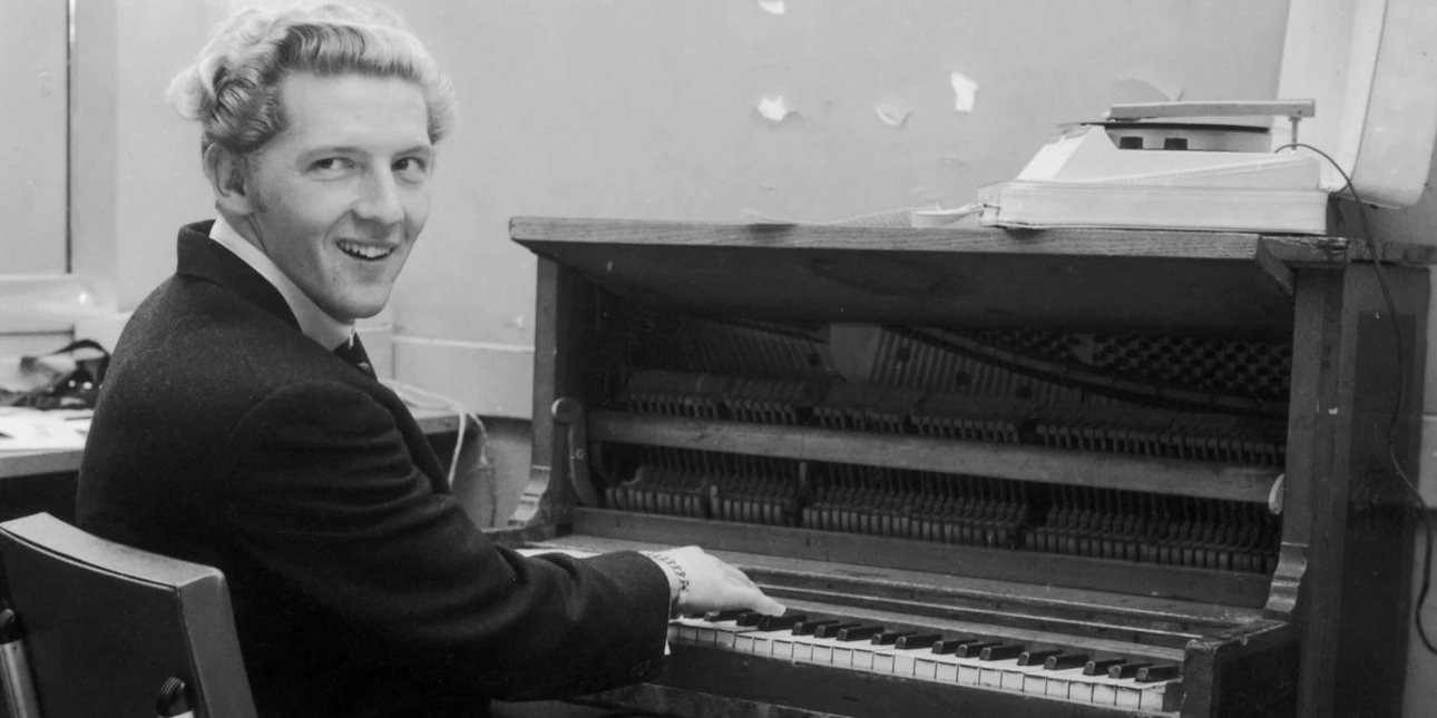 Τζέρι Λι Λιούις: Τα σκάνδαλα που σημάδεψαν τον πρωτοπόρο της ροκ εν ρολ ...