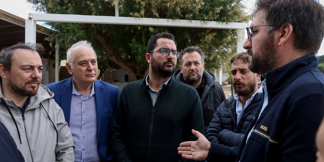Στους πλημμυροπαθείς της Κρήτης ο γραμματέας του ΠΑΣΟΚ Α. Σπυρόπουλος ...